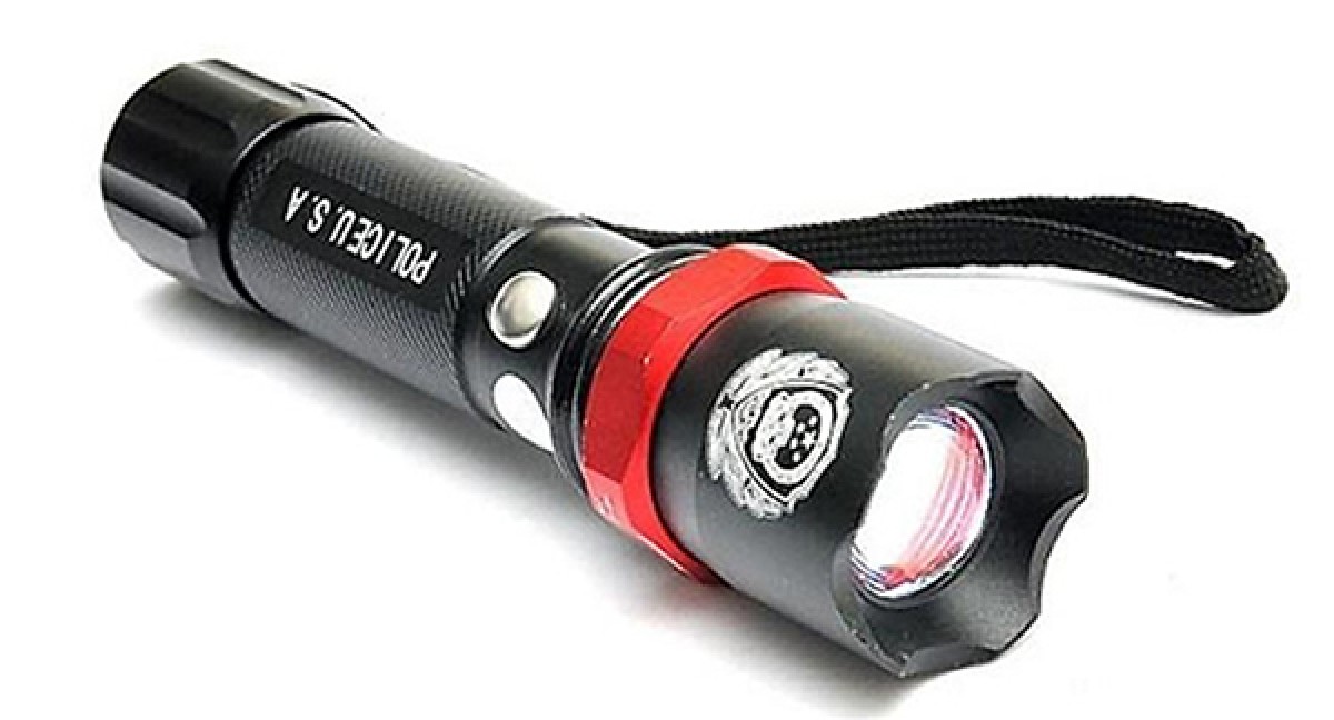 Đèn pin LED sáng cầm tay có zoom cree cao cấp